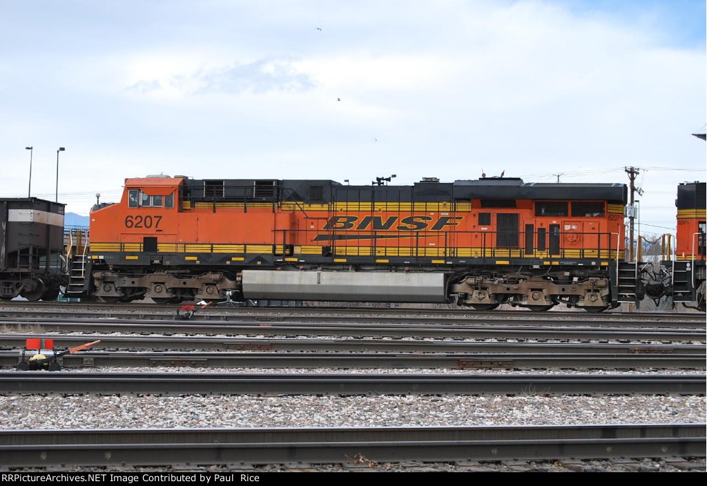 BNSF 6207